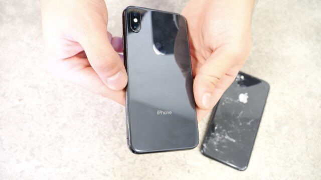 【毎回恒例】「iPhone X」の落下・水没テストが公開