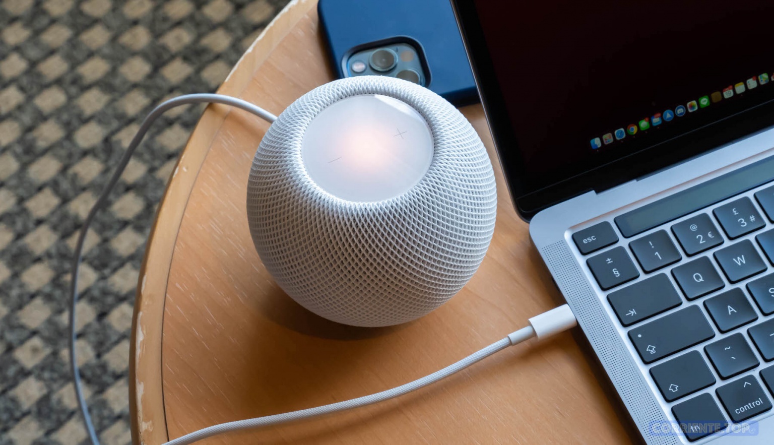 HomePod mini、18W電源アダプタでも動作可能に。最新ソフトウェアアップデート適用で